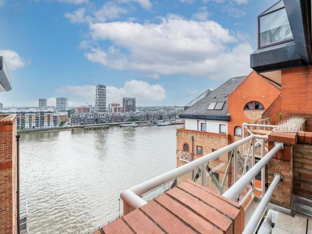 Regent on The River, Sands End. 2 bed flat to rent £3,142 pcm £725 pw