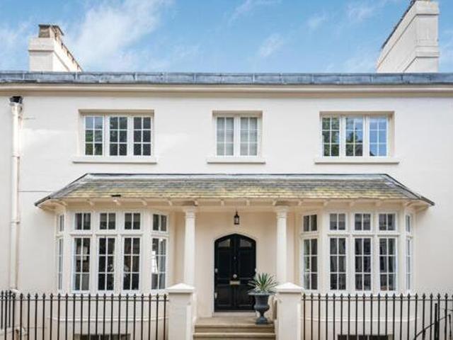 Regent´s Park, Park Village West, London, 3 Bedroom House