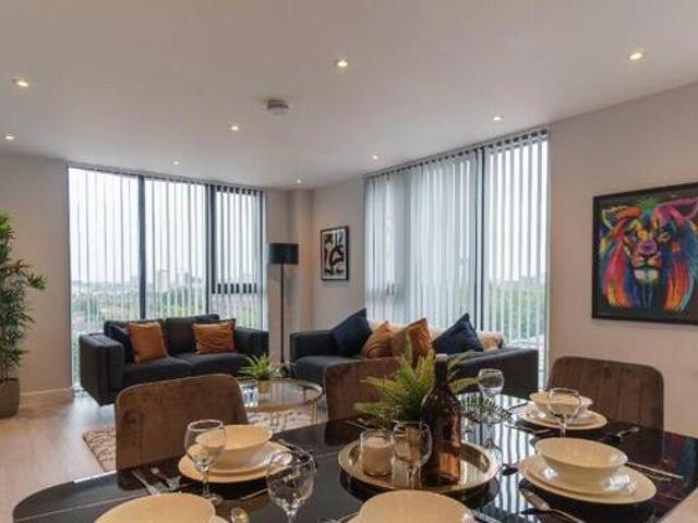 Regent Square, Manchester, 3 Bedroom Apartment