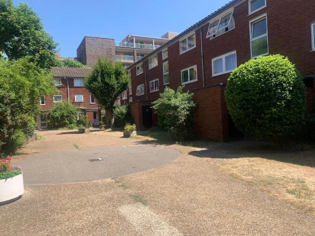 Regent Square, London E3, 1 bed flat to rent, £1,600 pcm | PrimeLocation