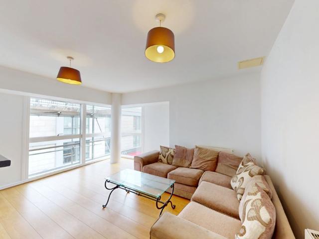 Regent Street, Brighton BN1, 2 bed flat to rent, £1,900 pcm | PrimeLocation
