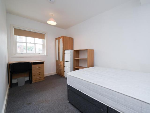 Regent Street, Leamington Spa, CV32 8 bed flat to rent £4,000 pcm £923 pw
