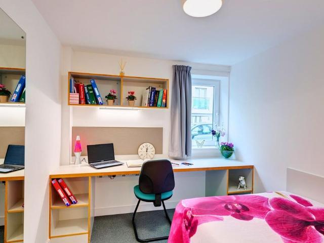 Regent Street, Plymouth PL4, 1 bed flat to rent, £715 pcm | PrimeLocation