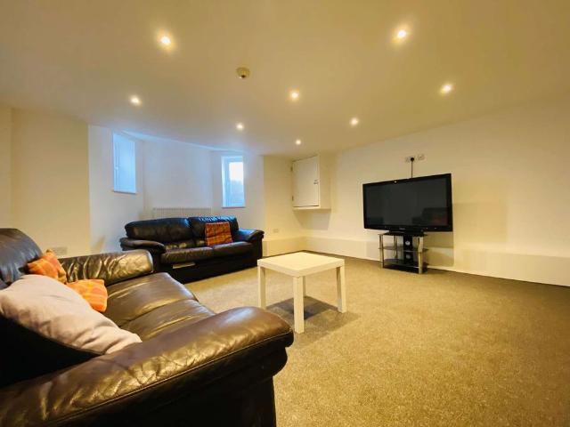 Regent Street Room 7