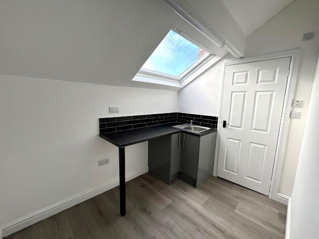 Regent Street, Wakefield WF1, Room to rent, £600 pcm | PrimeLocation