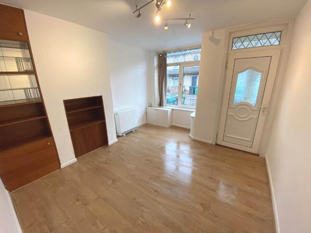 Regent Street, Watford 3 bed terraced house to rent £1,740 pcm £402 pw