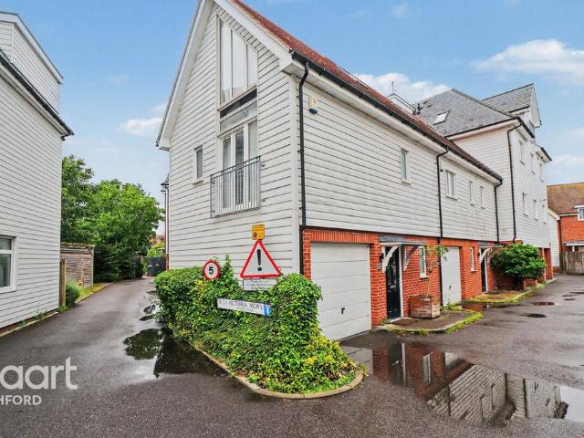 Regent Street, WHITSTABLE 3 bed end of terrace house to rent £1,950 pcm £450 pw