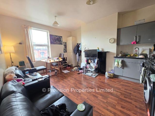 Regent Park Terrace, Hyde Leeds LS6, 3 bed flat to rent, £1,235 pcm | PrimeLocation