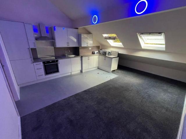 Regent Park Terrace, Hyde Leeds LS6, 6 bed terraced house to rent, £3,328 pcm | PrimeLocation