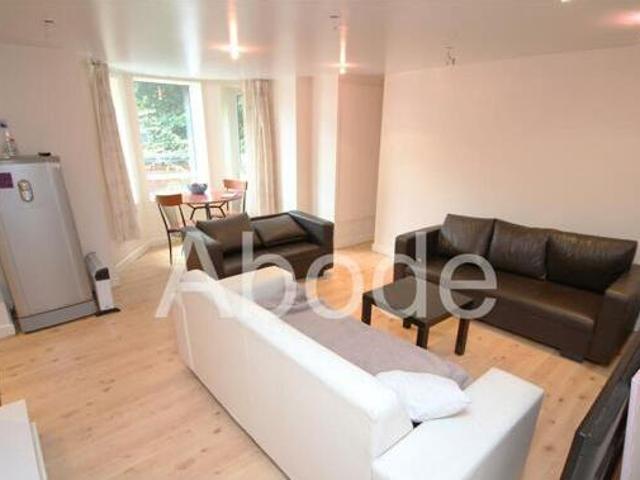 Regent Park Terrace, Hyde Park, 9 Bedroom House