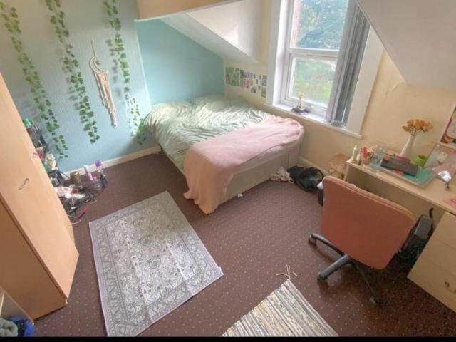 Regent Park Avenue, Leeds LS6 6 bed house to rent £2,990 pcm £690 pw