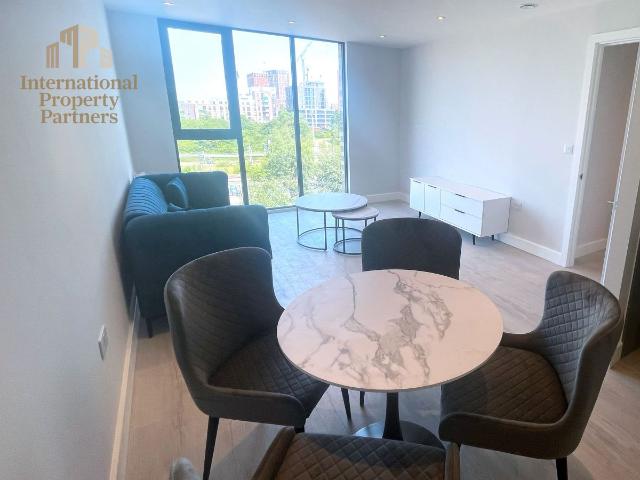 Regent Plaza, Block B, Oldfield Road, Salford M5, 2 bed flat to rent, £1,400 pcm | PrimeLocation