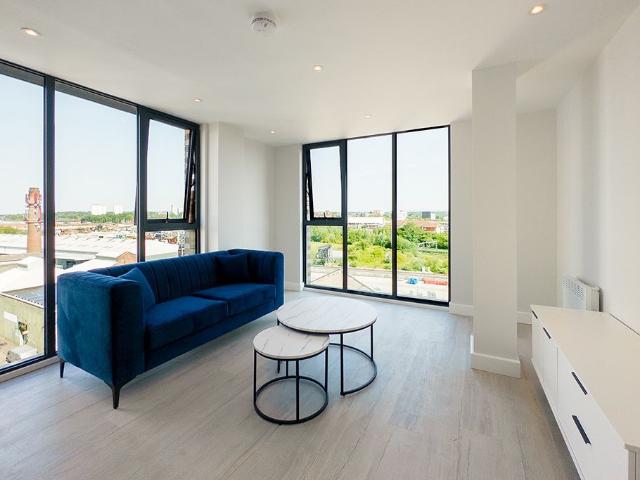 Regent Plaza, Oldfield Road, Salford M5, 2 bed flat to rent, £1,450 pcm | PrimeLocation