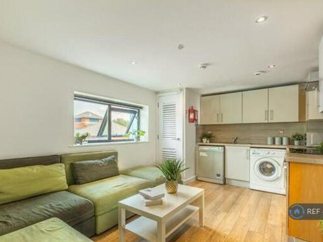 Regent Terrace, Sheffield, 7 Bedroom Flat
