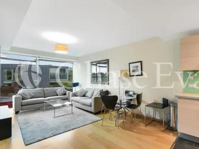 Regents Canoe Club & Islington Boat Club, Graham Street, Angel, London, N1 8BU, United Kingdom | 2 bed apartment for rent #138103193 | Rentberry