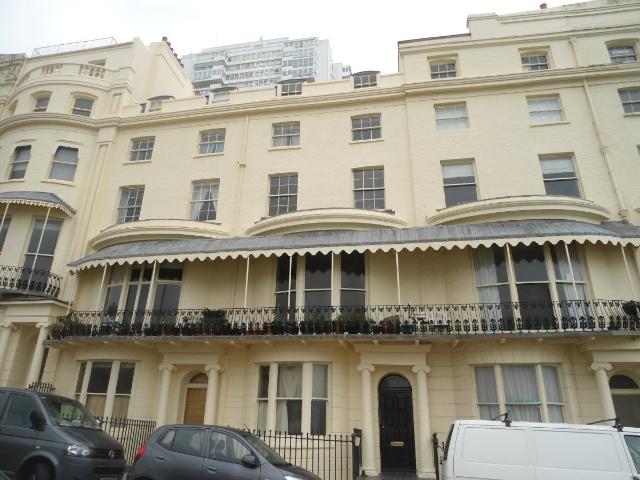 Regents Court, Regency Square, Brighton BN1, 2 bed flat to rent, £1,450 pcm | PrimeLocation
