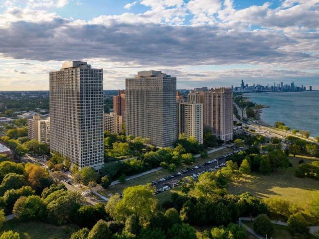Regents Park 2 Bedroom Apartment for Rent at 5035 S East End Ave, Chicago, IL 60615 Kenwood
