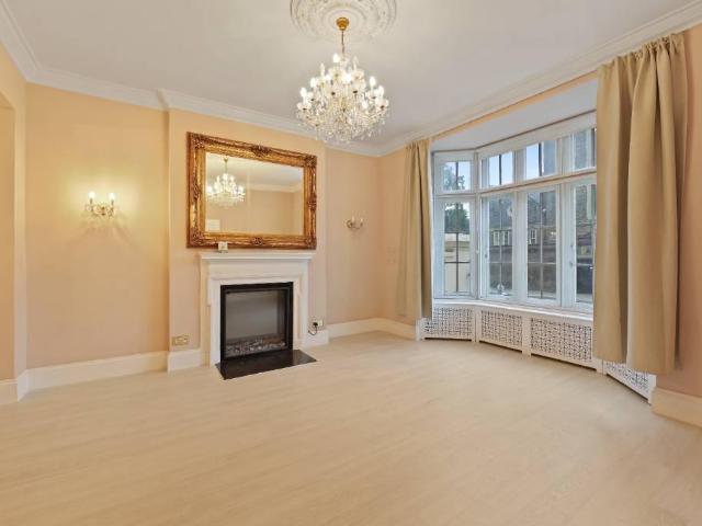 Regents Park NW1 3 bed semi detached house to rent £8,190 pcm £1,890 pw