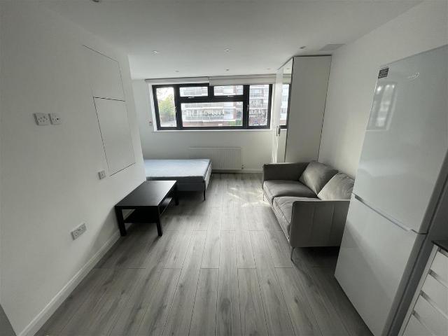 Regents Park Road, London N3, Studio to rent, £1,400 pcm | PrimeLocation