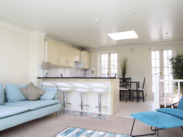 Regents Park Road, Primrose Hill NW1, 2 bed flat to rent, £2,600 pcm | PrimeLocation