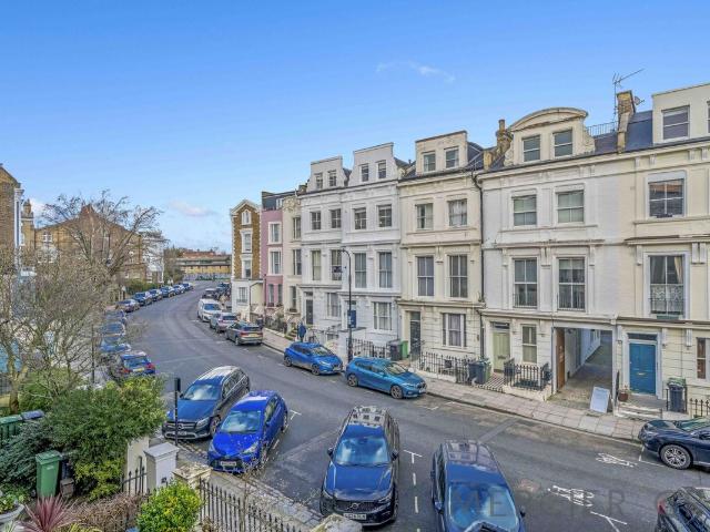 Regents Park Road, Primrose Hill NW1, 3 bed maisonette to rent, £5,800 pcm | PrimeLocation