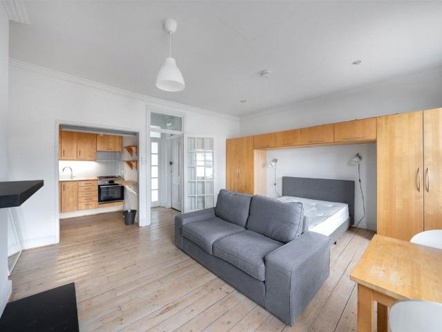 Regents Park Road, Primrose Hill, London` NW1, Studio to rent, £2,000 pcm | PrimeLocation