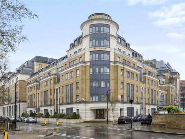 Regents Plaza Apartments, London NW6 1 bed flat to rent £2,000 pcm £462 pw
