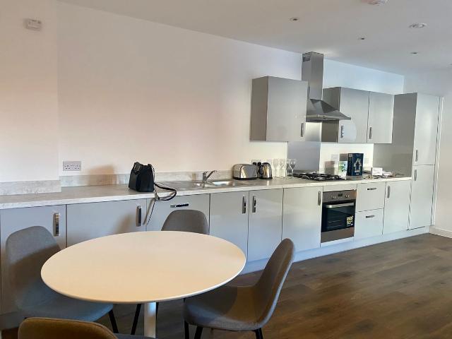 Regina Road, Chelmsford CM1, 2 bed flat to rent, £1,600 pcm | PrimeLocation