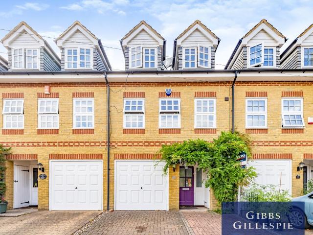 Reginald Road, Northwood HA6, 4 bed terraced house to rent, £3,875 pcm | PrimeLocation