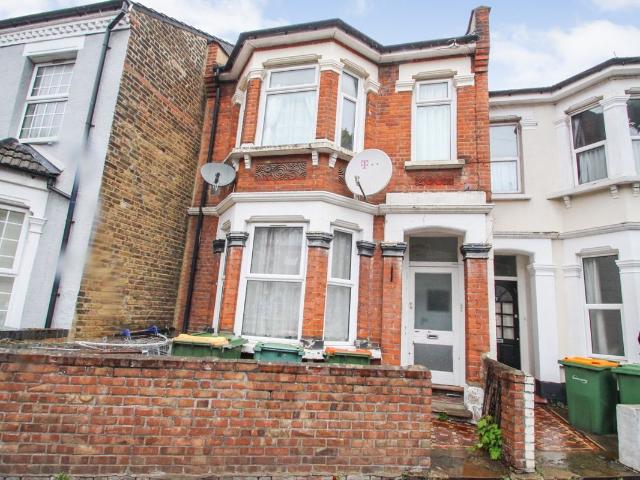 Reginald Road, London E7, 2 bed flat to rent, £1,700 pcm | PrimeLocation