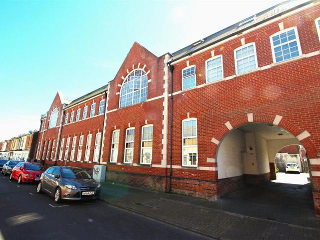 Reginald Road, Southsea PO4, 3 bed maisonette to rent, £1,350 pcm | PrimeLocation