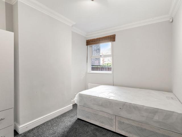Reginald Street, Luton LU2, Room to rent, £450 pcm | PrimeLocation
