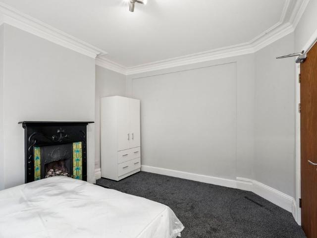 Reginald Street, Luton, LU2