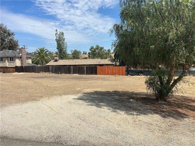 Reid St, Lake Elsinore, CA 92530