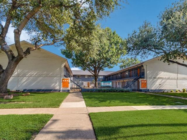 Reiger Park Apartments 2 Bedroom Apartment for Rent at 4618 Reiger Ave, Dallas, TX 75246 Peak's