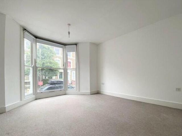 Reighton Road, London, 4 Bedroom Apartment