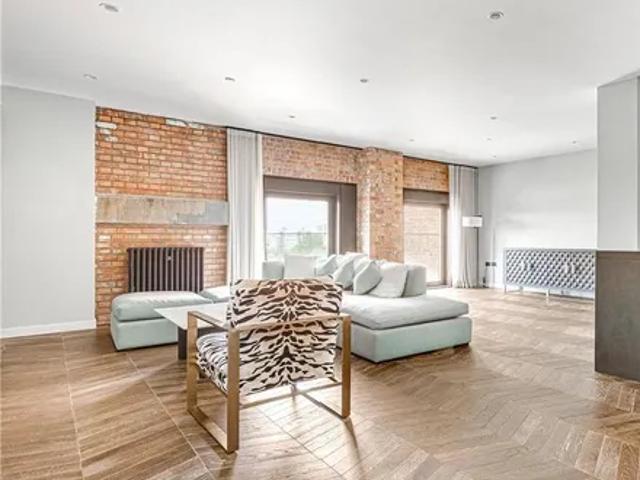 Reiss, Circus Road West, Nine Elms, London, SW11 8EN, United Kingdom | 3 bed apartment for rent #149003774 | Rentberry