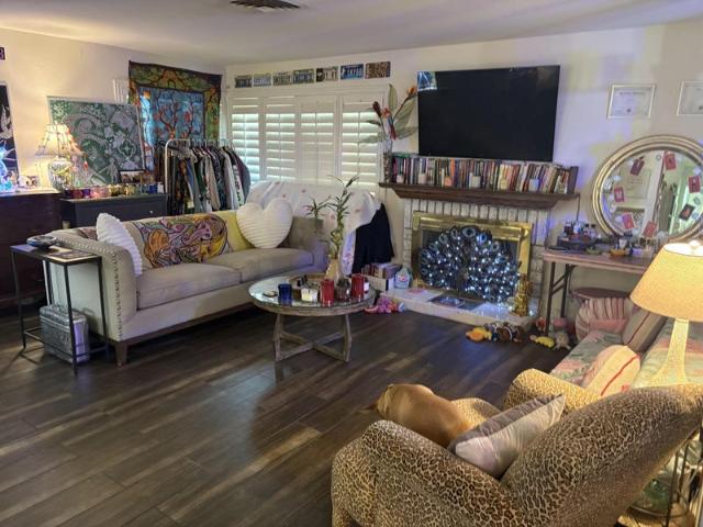 Relax and meander around this artfully decorated h