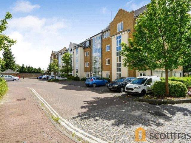 Reliance Way, OX4 2 bed flat to rent £1,900 pcm £438 pw