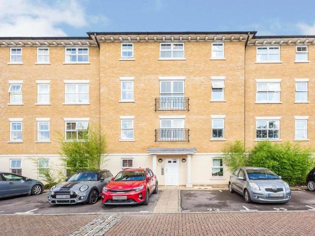 Reliance Way, Oxford, OX4 3 bed flat to rent £2,100 pcm £485 pw