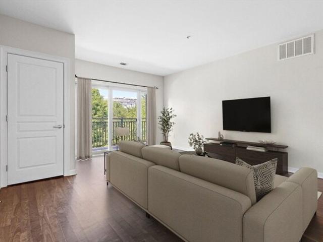 Repton Cir Unit,watertown, Condo For Sale