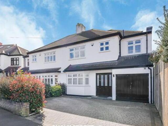 Repton Avenue, Gidea Park, 4 Bedroom Semi detached