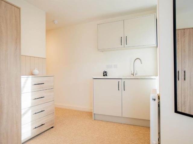 Repton Road, Bristol BS4, Room to rent, £850 pcm | PrimeLocation