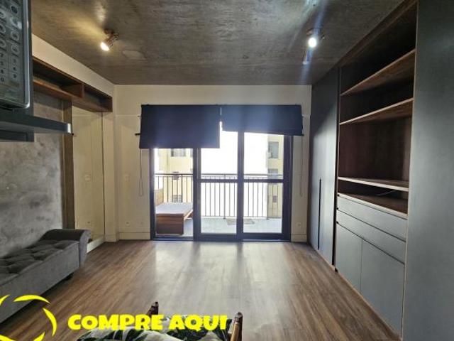 República | Studio Mobiliado | 30 m2 | Varanda | Metrô República