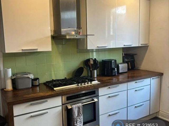 Replingham Road, London, SW18 3 bed maisonette to rent £2,750 pcm £635 pw