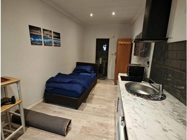 Restalrig Road, Edinburgh EH6, Studio to rent, £850 pcm | PrimeLocation