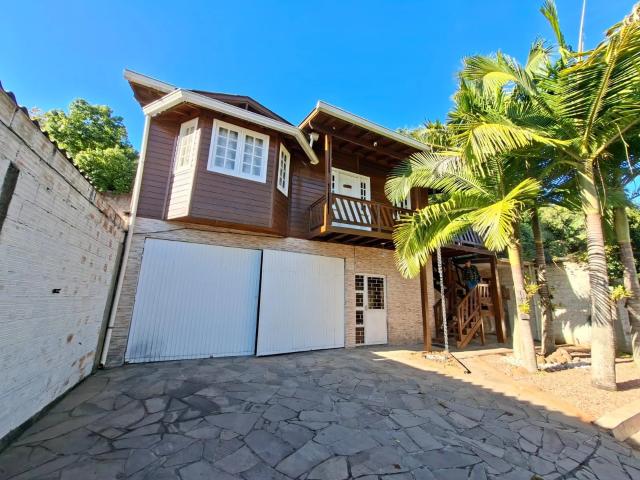 Restinga Casa 2 dormitórios, sala, cozinha, 2 vagas cobertas Aluga!