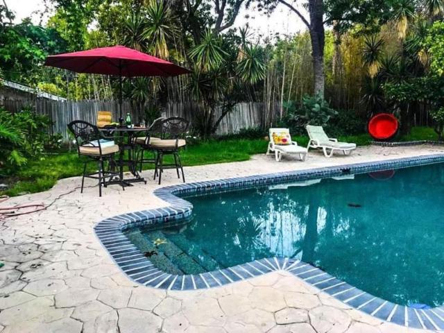 Reseda CA 91324 LS57110062