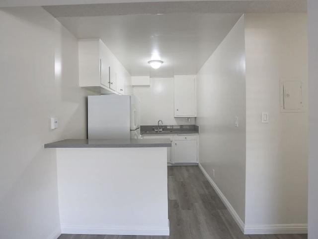 Reseda East Studio Apartment for Rent at 18400 Valerio St, Los Angeles, CA 91335 Reseda