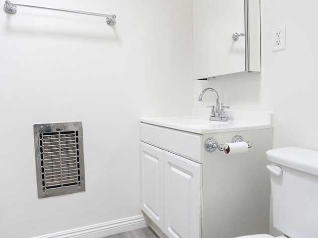 Reseda East Studio Apartment for Rent at 18400 Valerio St, Los Angeles, CA 91335 Reseda